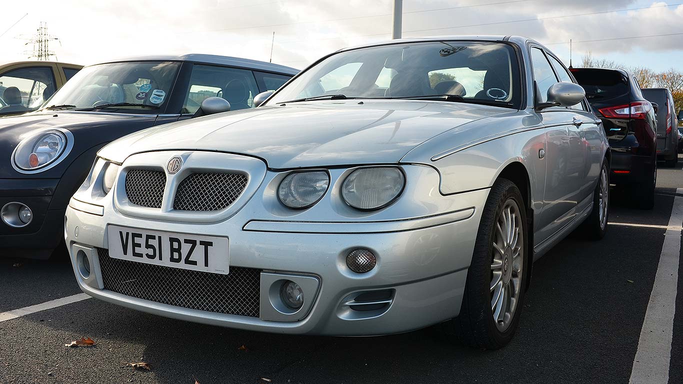 In pictures: the retro cars of the NEC Classic Motor Show car park
